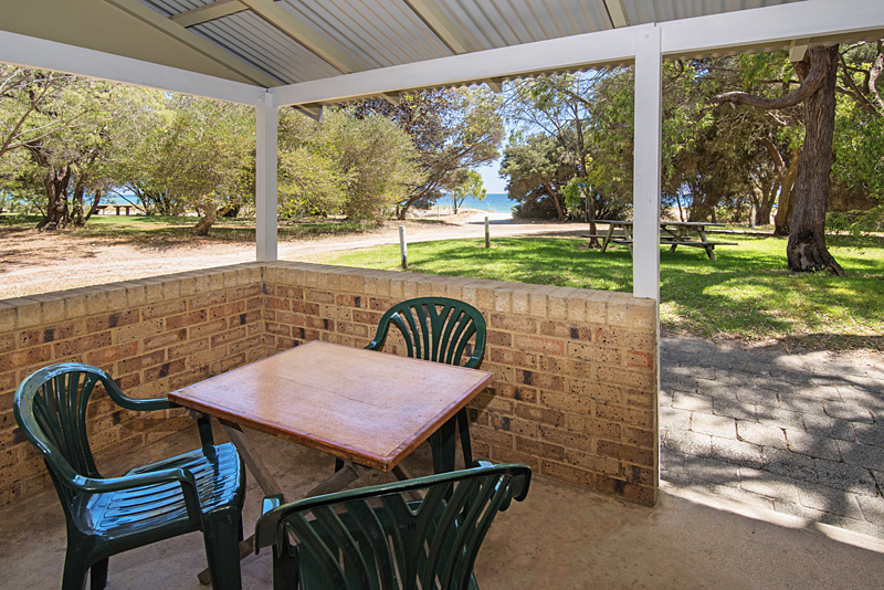 Beach Chalet – 2 Brm - Siesta Park Holiday Resort